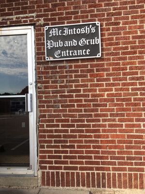 MCINTOSH’S PUB & GRUB - Updated June 2024 - 21 Photos & 32 Reviews - 6 ...