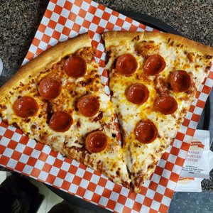 CHARIOT PIZZA - Updated June 2025 - 76 Photos & 157 Reviews - 3930 N ...