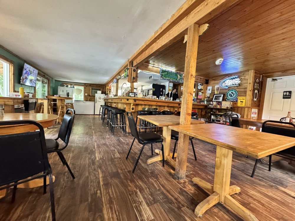 TYEE LANDING - Updated August 2025 - 34 Photos & 38 Reviews - 11424 Hwy ...