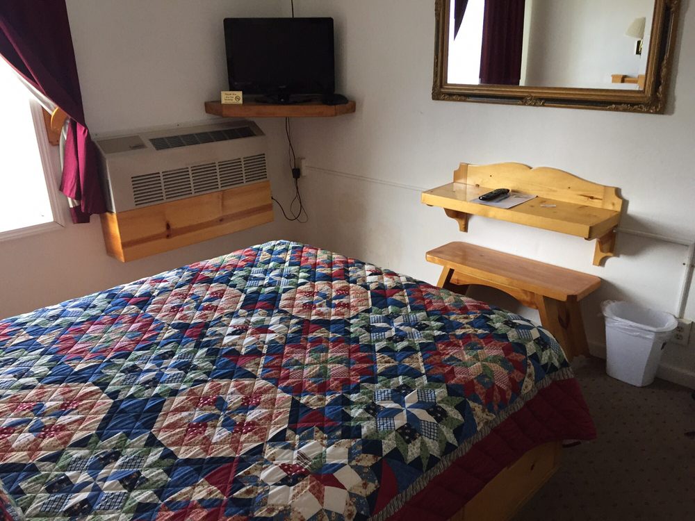 VALLEY HOTEL near you at 606 S Alaska St, Palmer, Alaska - 10 Photos ...