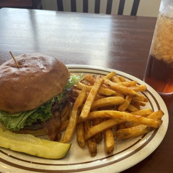 EARLY RISER DINER - Updated September 2025 - 86 Photos & 101 Reviews ...