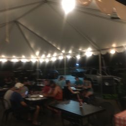 THE HOWE DAILY KITCHEN & BAR - Updated July 2025 - 351 Photos & 406 ...