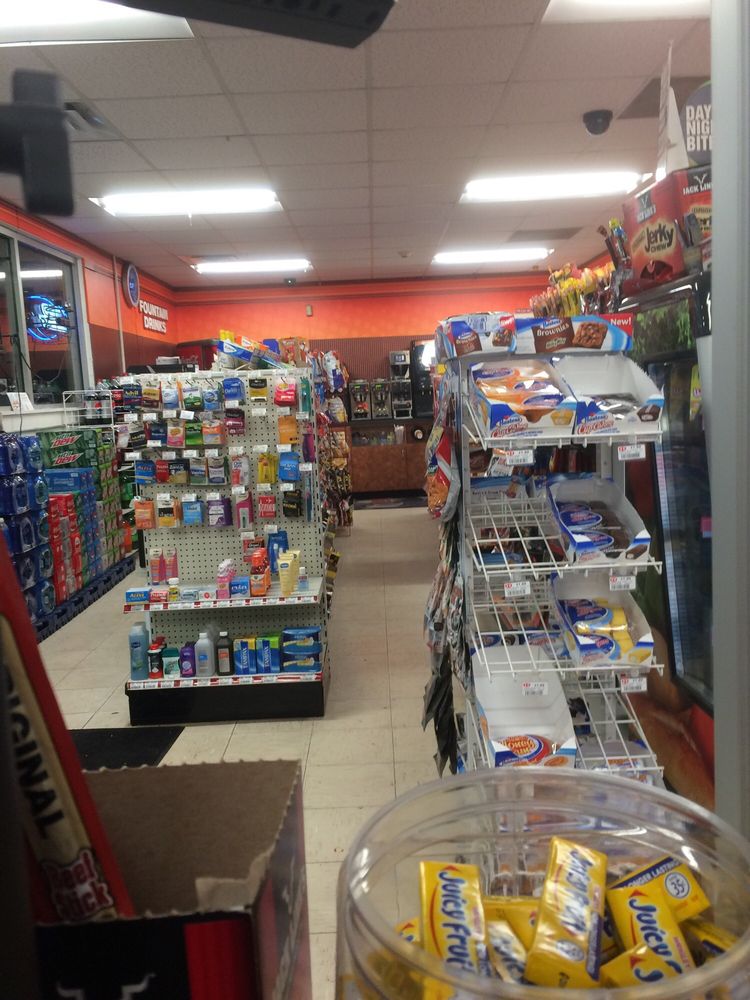 QUIK MART & MORE - 900 Canton Rd, Steubenville, Ohio - Convenience ...