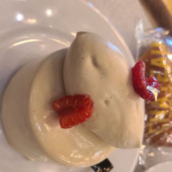 CHATEAU DE CHANTILLY CAFE - Updated July 2024 - 1585 Photos & 595 ...