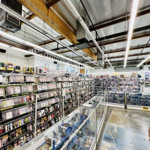 GAME DUDE - 78 Photos & 313 Reviews - Videos & Video Game Rental ...