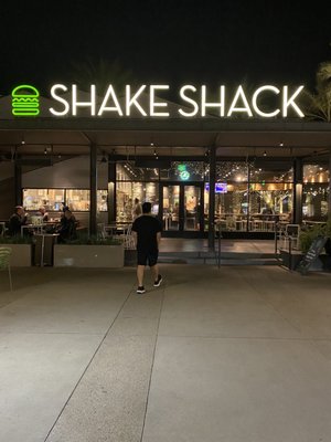 SHAKE SHACK KIERLAND COMMONS - 299 Photos & 248 Reviews - 15030 N ...
