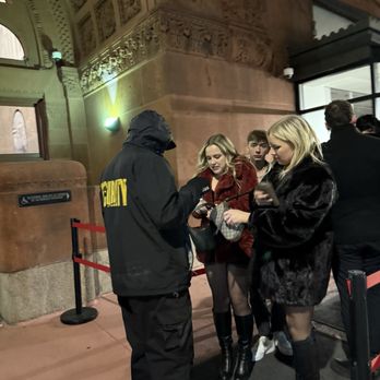 CLUB CAFÉ - Updated December 2025 - 132 Photos & 465 Reviews - 209 ...