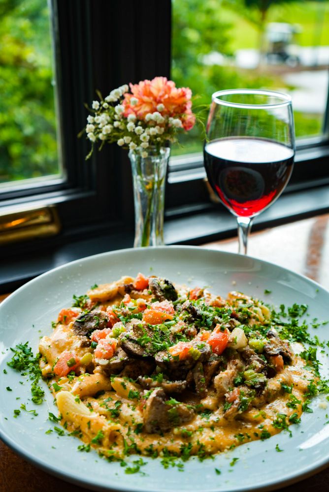 GLENVIEW COUNTRY CLUB RESTAURANT - 30 Photos & 83 Reviews - 3194 ...