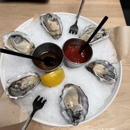 LEFT COAST SEAFOOD & MARKETPLACE - Updated November 2024 - 109 Photos ...