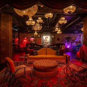 BREAK ROOM 86 - 278 Photos & 661 Reviews - 630 S Ardmore Ave, Los ...