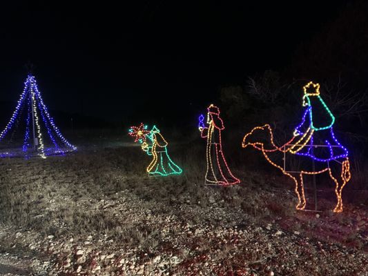 THE JONES CHRISTMAS RANCH - Updated November 2025 - 31 Photos - 43360 ...