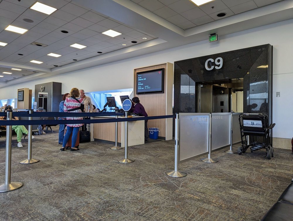 DELTA AIR LINES - Updated April 2025 - 268 Photos & 486 Reviews - 780 S ...