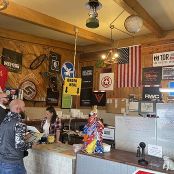 SMACKY’S ON BROADWAY - Updated January 2026 - 161 Photos & 216 Reviews ...