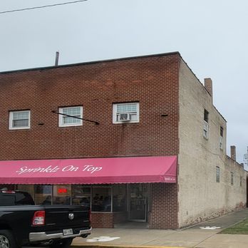 SPRINKLZ ON TOP - Updated October 2025 - 78 N Market St, East Palestine ...