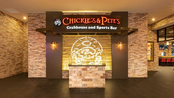 CHICKIE’S & PETE’S - 205 Photos & 148 Reviews - 2500 E 2nd St, Reno ...