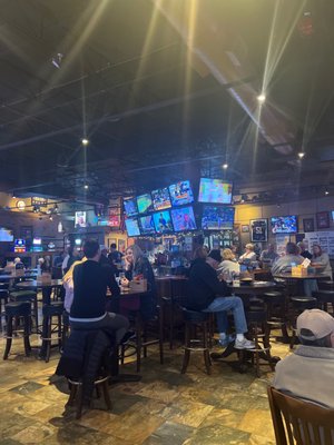 ROOKIES ALL-AMERICAN PUB & GRILL - Updated October 2025 - 34 Photos ...