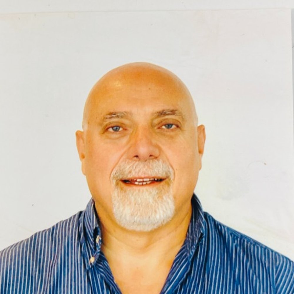 Robert Hang's Instagram, Twitter & Facebook on IDCrawl