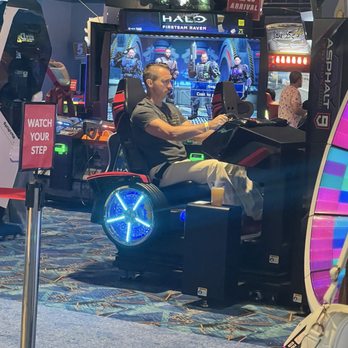 ROUND1 BOWLING & ARCADE - BURBANK - Updated December 2025 - 433 Photos ...