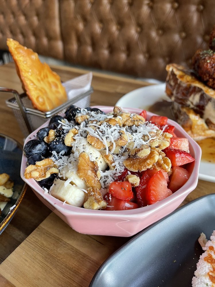 CRAFFLES - 57 Photos & 31 Reviews - 518 Davie Street, Vancouver ...