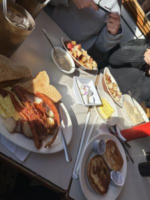 DEB’S DINER - Updated July 2024 - 87 Photos & 189 Reviews - 4 Boston St ...