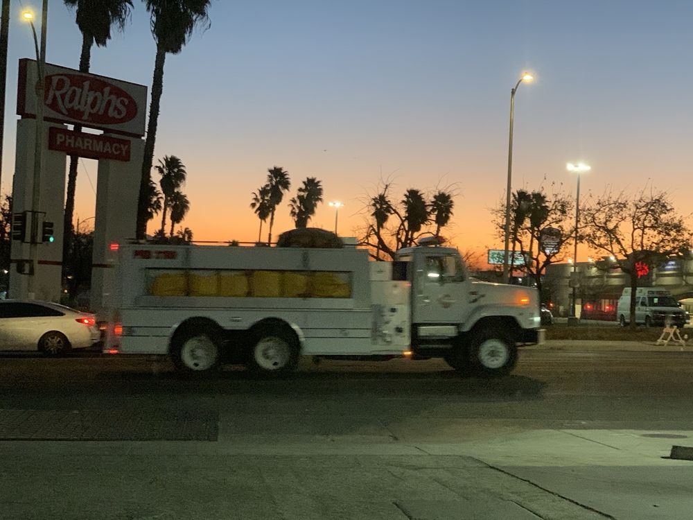 ARCO AM PM - Updated October 2025 - 21 Reviews - 17000 Devonshire St ...