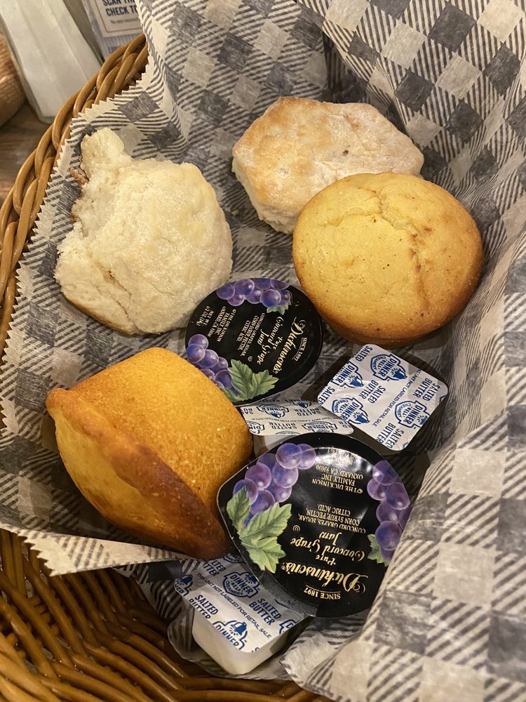 CRACKER BARREL OLD COUNTRY STORE - Updated July 2024 - 141 Photos & 112 ...