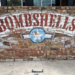 BOMBSHELLS RESTAURANT & BAR - Updated July 2025 - 268 Photos & 531 ...