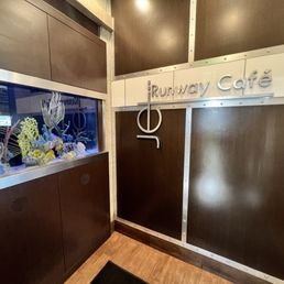 JET RUNWAY CAFE - Updated July 2025 - 1773 Photos & 936 Reviews - 5540 ...