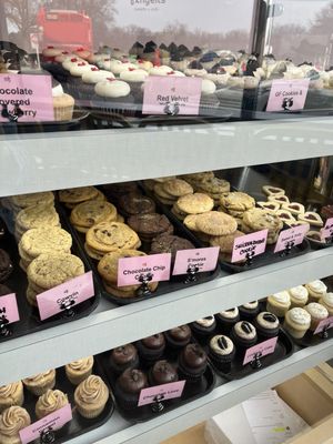 STICKY FINGERS BAKERY - Updated October 2024 - 740 Photos & 988 Reviews ...