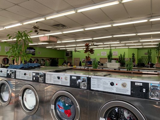 ECONO COIN LAUNDROMAT - Updated August 2025 - 11 Reviews - 6541 N Clark ...