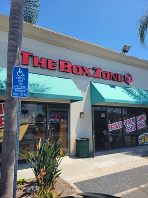 THE BOX ZONE - Updated December 2025 - 51 Photos & 149 Reviews - 211 W ...