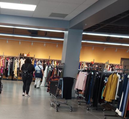 GOODWILL OF ORANGE COUNTY DONATION CENTER - Updated January 2026 - 40 ...