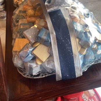 THE NUT HOUSE - Updated July 2024 - 125 Photos & 63 Reviews - 7281 W ...