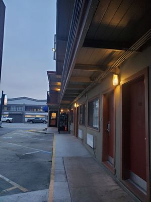 BAY BRIDGE INN - Updated October 2025 - 65 Photos & 153 Reviews - 966 ...