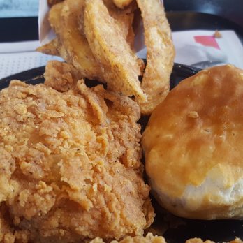 KFC - Updated December 2025 - 10 Reviews - 1030 Tuscarawas Ave, Dover ...