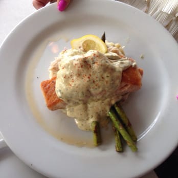 THE PERFECT LANDING RESTAURANT - Updated October 2024 - 507 Photos ...