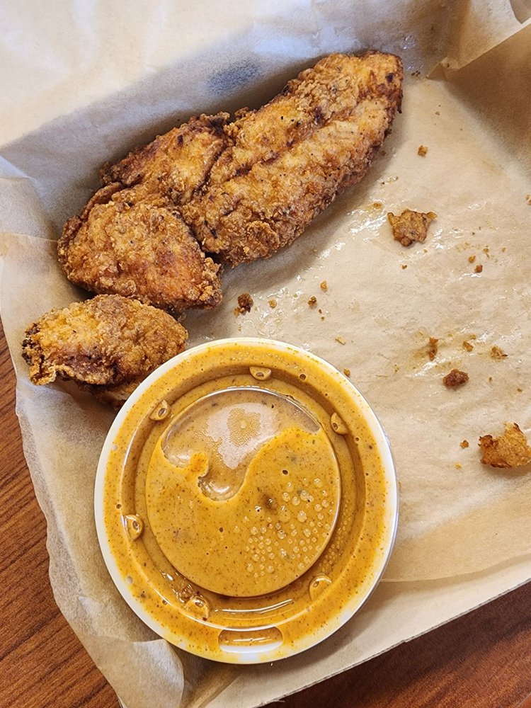 TUXON CHIX - Updated June 2024 - 71 Photos & 33 Reviews - 5524 E Grant ...