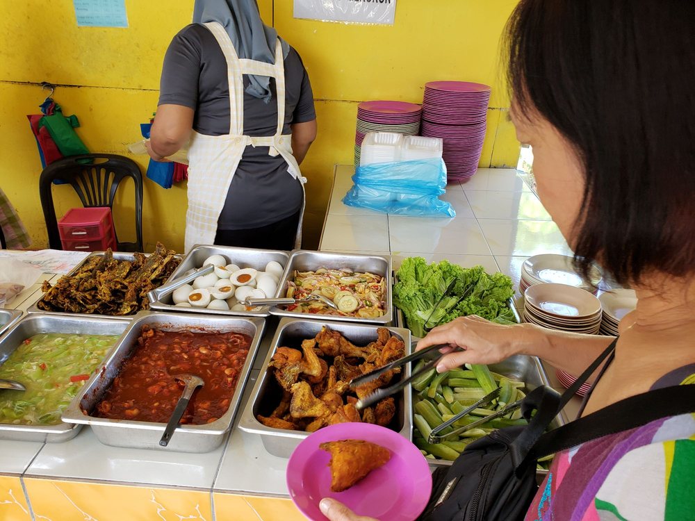 ERYNA CAFE CURRY CLAYPOT - Updated July 2025 - Jalan Kuala Sungai ...