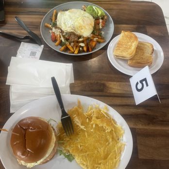CORONA AIRPORT CAFE EXPRESS - Updated August 2024 - 65 Photos & 37 ...