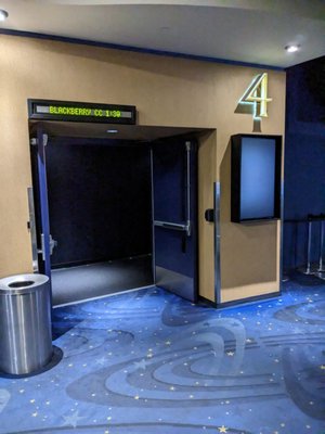 CINEPLEX CINEMAS QUEENSWAY AND VIP - Updated September 2024 - 181 ...