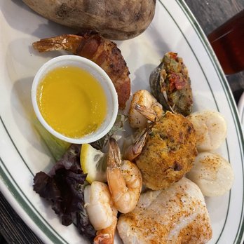 PIRATES DEN RESTAURANT - Updated August 2024 - 234 Photos & 305 Reviews ...