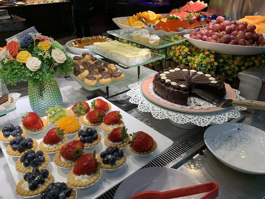 MANDARIN RESTAURANT - 132 Photos & 134 Reviews - 2200 Yonge Street ...