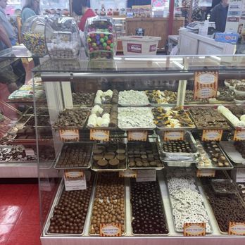 COUNTRY CANDY KITCHEN - Updated October 2025 - 25 Photos & 17 Reviews ...