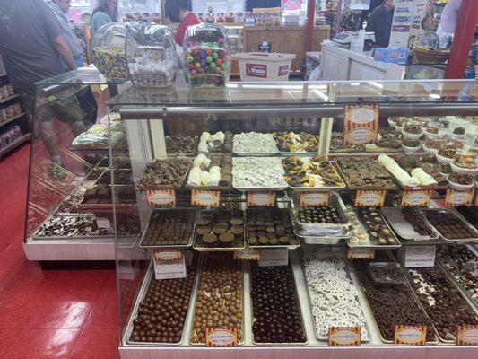 COUNTRY CANDY KITCHEN - Updated October 2025 - 25 Photos & 17 Reviews ...