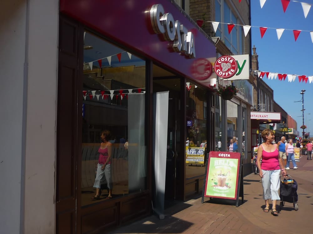 COSTA COFFEE - Updated July 2025 - 28-30 High Street, Rhyl ...