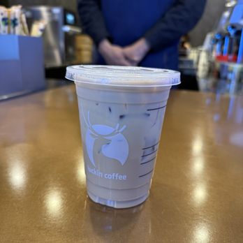 LUCKIN COFFEE - Updated January 2026 - 90 Photos & 44 Reviews - 800 6th ...