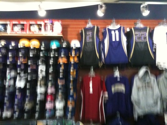 SEATTLE TEAM SHOP - Updated December 2025 - 28 Reviews - 260 Bellevue ...