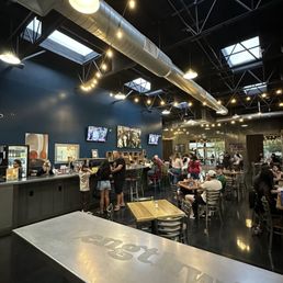 LENGTHWISE BREWING COMPANY - Updated October 2025 - 733 Photos & 646 ...