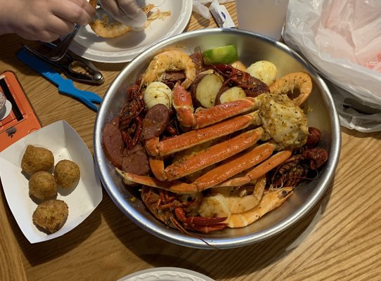 SHAKING SEAFOOD AND WINGS OF LEXINGTON - 107 Photos & 125 Reviews ...
