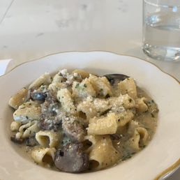 THE ESSENTIAL - Updated September 2024 - 578 Photos & 413 Reviews ...